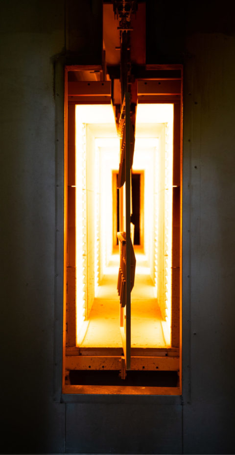 Bold | Adjustable-Height Tables | OMT-Veyhl